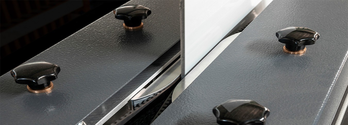 Plastic polishing | Plastic techniques BKB Precision Plastics